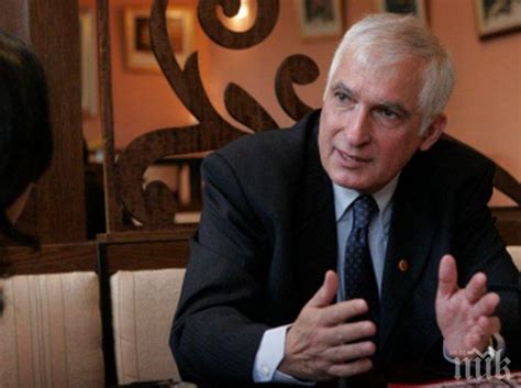 ГОРЕЩ КОМЕНТАР Светило от УНСС с убийствен анализ Проф Дуранкев разкри България е на ръба