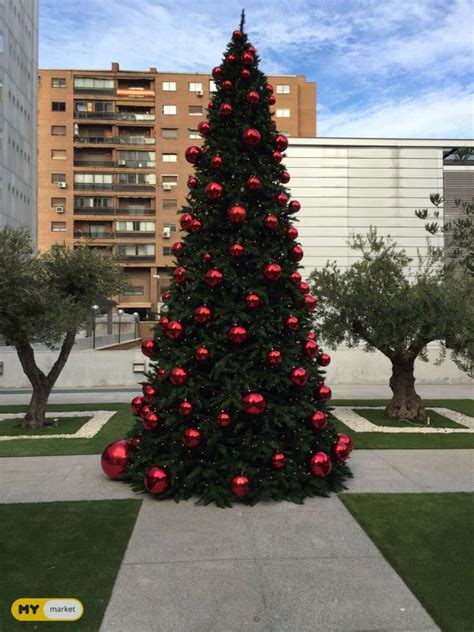 გარე გამოყენების 7 მეტრიანი ნაძვის ხე რკინის კარკასი მეორადი და ახალი ნივთების ყიდვა