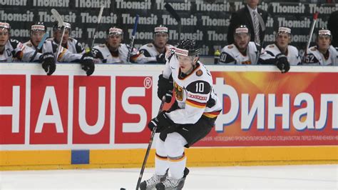 Former Nhl Player Christian Ehrhoff Returns To The Ice At Age 41