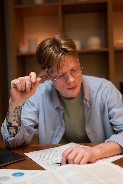 Premium Photo Young Man Learning In A Virtual Classroom