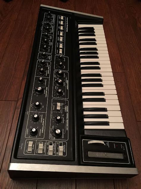 MATRIXSYNTH Moog Multimoog