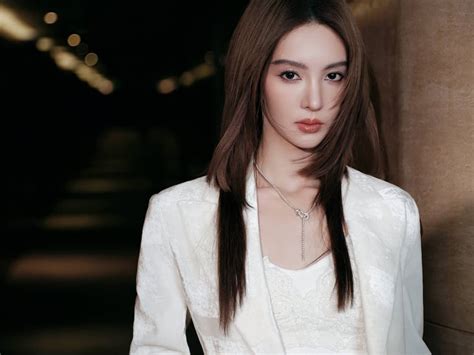Zhang Haowei Bahas Pacar Jin Chen Sang Aktris Rilis Pernyataan Layar