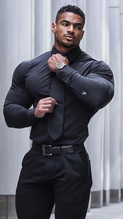 Pin By Arnold Kaysly On Fatasmes In Men In Tight Pants Muscular Men Fashion Sexy