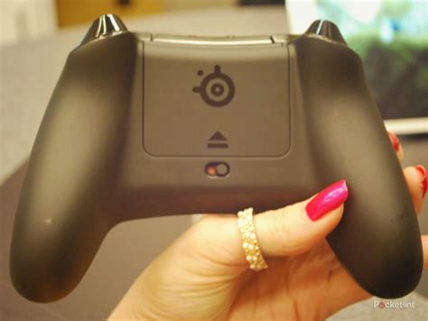 Steelseries Ios Controller Sentry Eye Tracker And Sims 4 Peripherals Pictures And Hands On