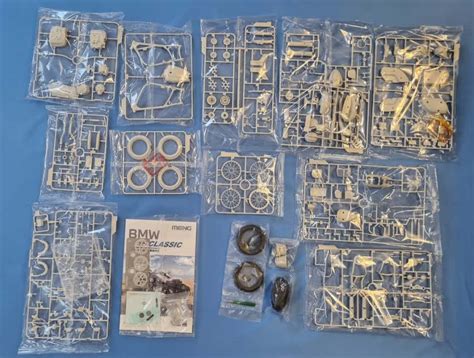 Meng Model MT 006 1 9th Scale BMW R18 Classic