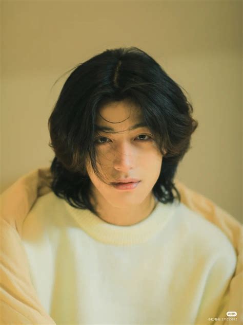 Pin By Vô Diễm On Trai đẹp Long Hair Styles Men Asian Men Long Hair