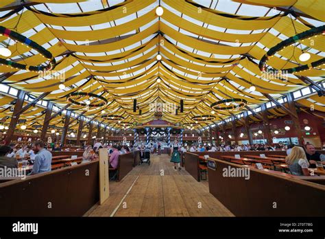 München Deutschland Eu 18 September 2023 In Einem Oktoberfestzelt