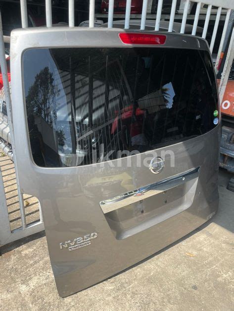 Nissan Caravan E26 Nv350 Flat Roof Dicky Door For Sale In Mawathagama
