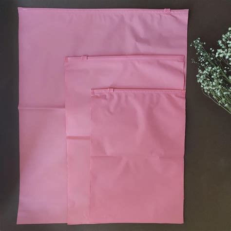 Пакет із бігунком водонепроникний 25 35 рожевий — ціна 55 грн у каталозі Поліетиленові пакети