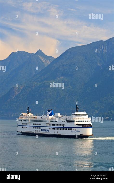 Bc Ferry Approaching Terminal Horseshoe Bay British Columbia Stock