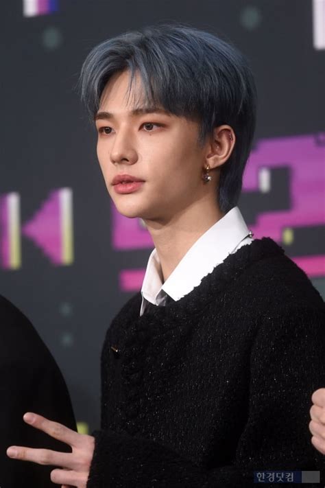 스트레이키즈 현진 남자가 봐도 잘생겼네~ Kbs가요대축제 한국경제