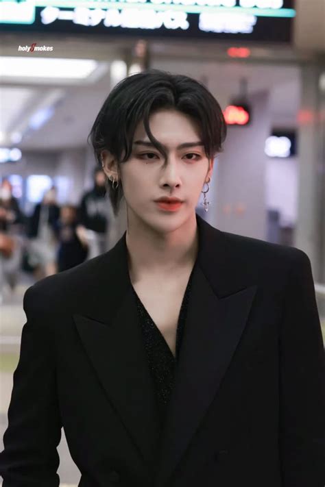Pin By Kai On Zb1 Ricky Young And Rich Black Hair Ricky Kim
