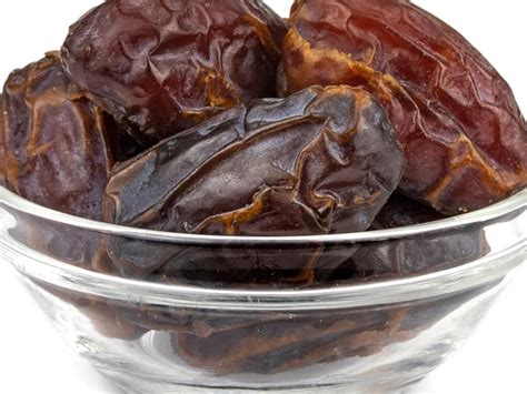 Medjool Dates Nutrition Facts Eat This Much