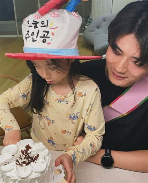 한혜진 ♥기성용 생일 축하 똑닮은 딸도 공개 Zdnet Korea