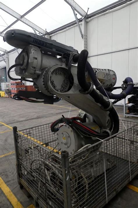 Abb Irb6700 6 Axis Robot Automotive Parts Manufacturer Sale 6 Industrial And Commercial