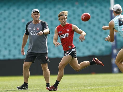 James Rowbottom Profile Sydney Swans Tackle Midfielder Brings Up 100 Afl Games Nt News