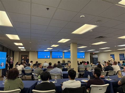 Snowflake Dataengineering Usergroup Streamlit Dynamictables Ubac Udit Agrawal