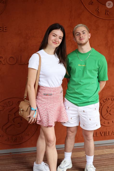Photo Michou Et Sa Compagne Elsa Bois Célébrités Au Village Lors