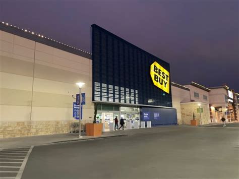 Best Buy Updated January 2026 17 Photos And 38 Reviews 8889 Gateway