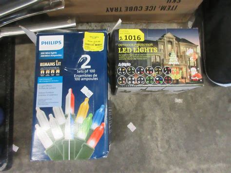 Indooroutdoor Led Projector And Philips Light String Set