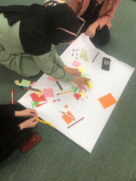 ‏تخيلوا انو ممكن نعرف مفهوم تمكين الشباب من خلال تصميم شعار لوجو