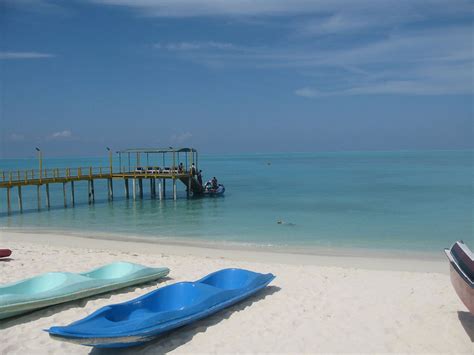 How To Reach Lakshadweep From Mumbai On The Eve