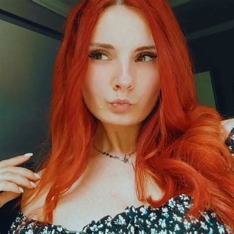 Елена Кристиан Elenakristian1 On Threads