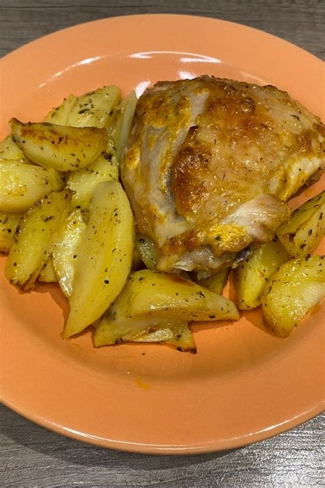 Куриные бедрышки с картофелем в духовке на противне пошаговый рецепт Food Hen Menu