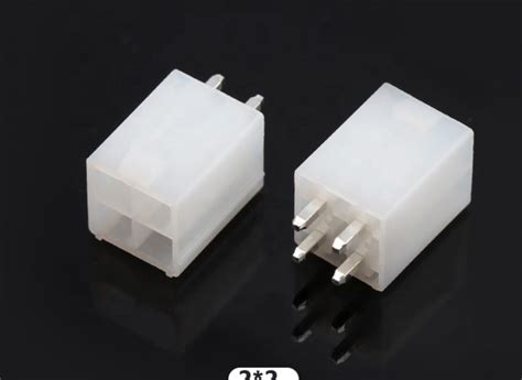 42mm 피치 5557 시리즈 수직 스트레이트 핀 Pcb 커넥터 웨이퍼 케이블 커넥터 커넥터 네오일렉트론