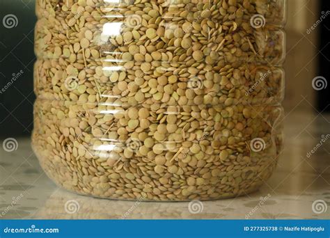 Edible Dried Lentils Organic Dried Green Lentils In The Storage Box
