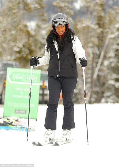 Kourtney Kardashian Joins Little Ski Bunnies Penelope And Mason Skiing Outfit Ski Bunnies