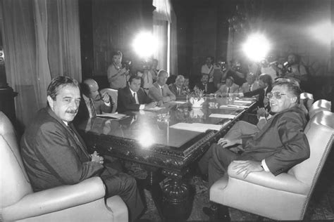 48 Fotos De La Vida De Raúl Alfonsín Un Emblema De La Democracia