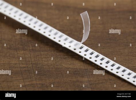 Smd Resistor Hi Res Stock Photography And Images Alamy