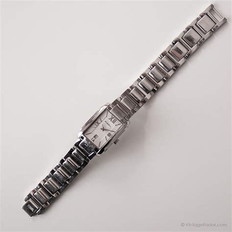 Vintage Rectangular Fossil Watch Elegant Office Date Watch For Women Vintage Radar