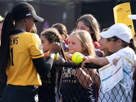 Athletes Unlimited Softball Mini Plans