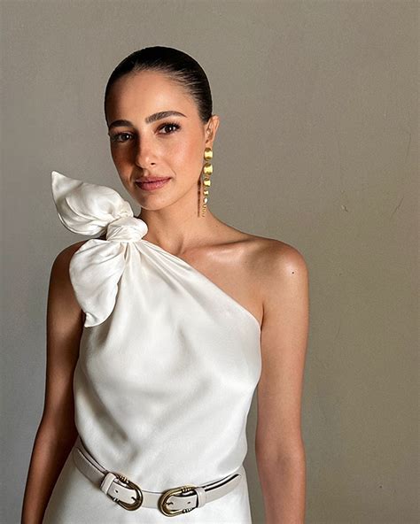 הכי מסקרנת שיש הלוק של לאה ינאי עשה לנו את זה Fashion Forward אופנה