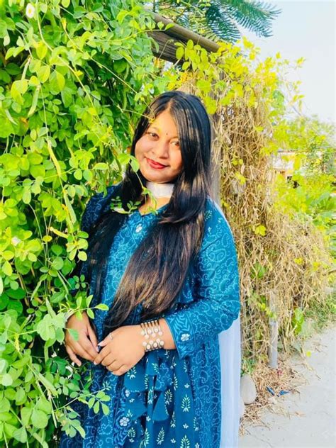 Beautiful Gf Showing Her Big Boobs Desi X Hd Sd Masaladesi