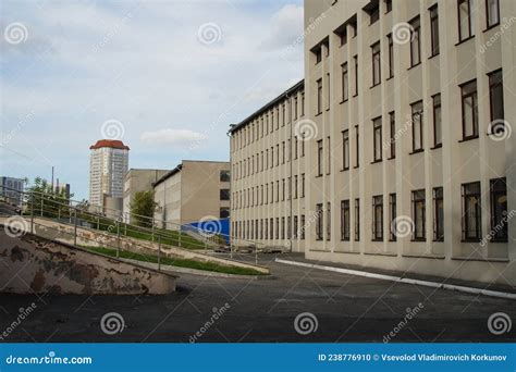 Paisaje Urbano Con Edificios Administrativos Típicos Perspectiva Lineal Con Horizonte Foto De