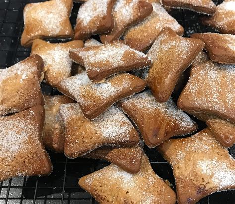 Latvian Piparkukas Bunch