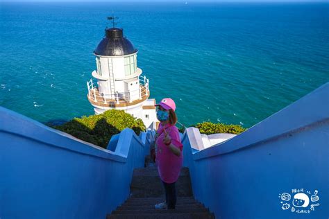 【馬祖景點】東引島燈塔東湧燈塔，全國唯一一座落在懸崖峭壁上的燈塔！