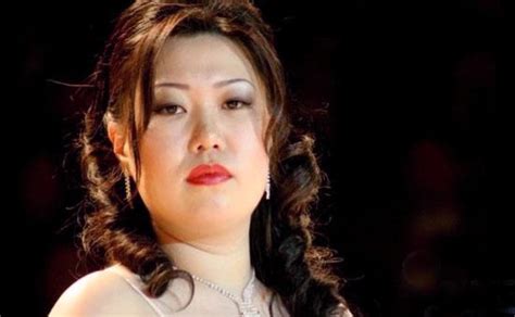 Г Эрдэнэтунгалаг улс төрд хүч үзнэ