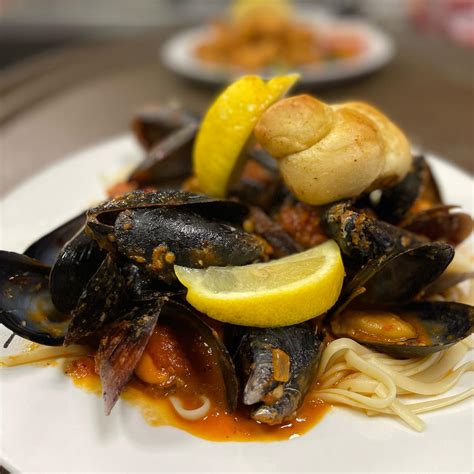 Seafood Lovers Paradise 🍝 Johnny Longboats Facebook