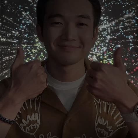 2 Ways To Trigger Reaction Effects In Facetime In Ios 18