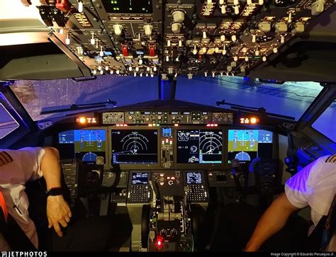 Boeing 737 Cockpit Night