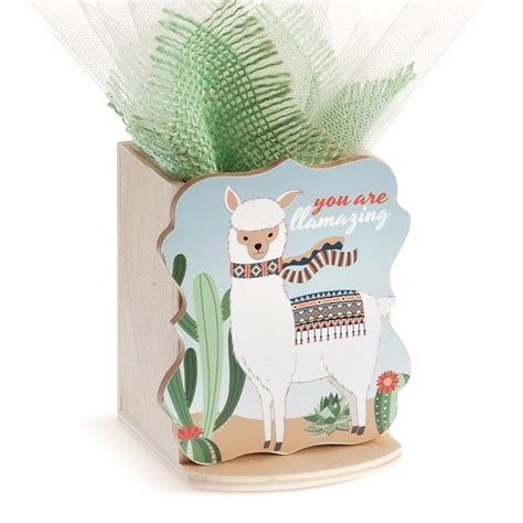μπομπονιερα βαπτισης λαμα Llama ξυλινο μολυβοθηκη