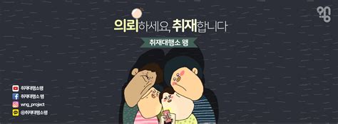 한 남자에게 사나운 태도를 취하던 소가 그 남자의 손 냄새를 맡았습니다 그리고 그 남자가 바로 자신을 길러준 사람이라는 걸 알아보았습니다 흥분한 기분이 오랜 친구의