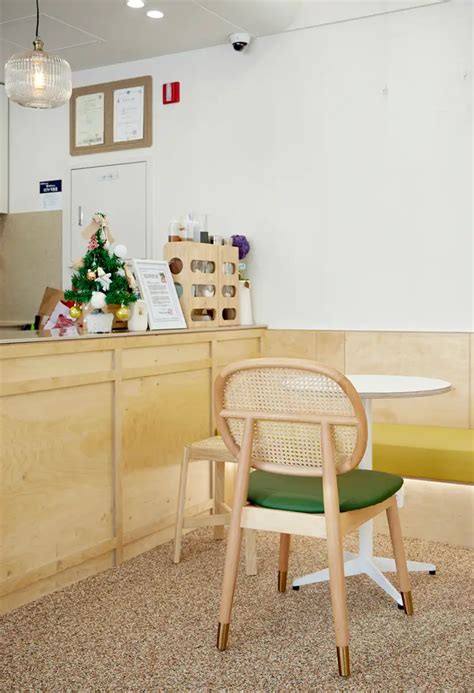 화이트and우드톤 깔끔한 8평 커피숍인테리어 금액 노원구 공릉동