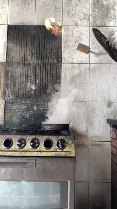 Semra çakmak Linkedin‘de Yangın Olgusu Belirli Bir Yakıttan çıkan Yanıcı Gazlar Bir Ateşleme