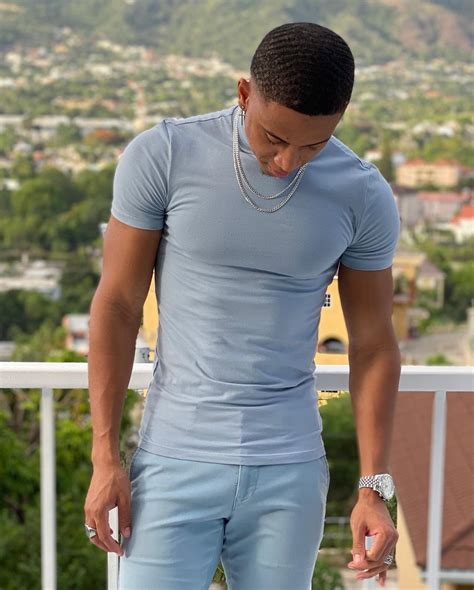 Quennell Mitchell Biography Age Girlfriend Net Worth Height