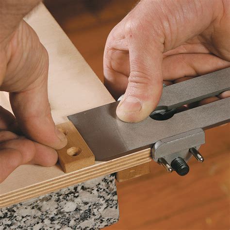 How To Use A Honing Guide FineWoodworking